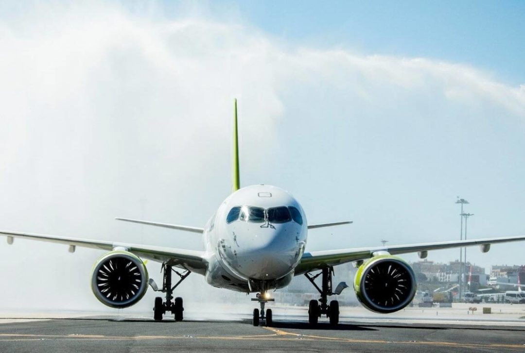 Airbus A220-300 Range Increase Coming ? - Mentour Pilot