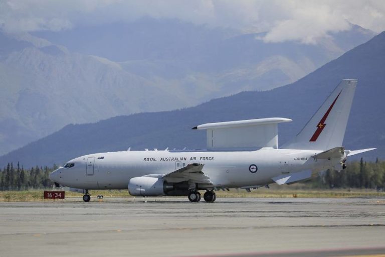 Boeing Gets USAF Contract For The E-7 Wedgetail - Mentour Pilot