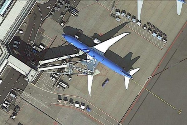 KLM Boeing 777 Crashes Into Jet Bridge During Pushback! - Mentour Pilot