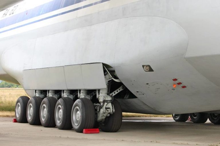 Landing Gear Bogies – A Humble But Vital Innovation! - Mentour Pilot