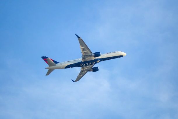 INCIDENT: Delta 757 Smoke In Passenger Cabin - Mentour Pilot
