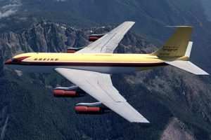 About The Boeing 367-80 And That 5th Engine - Mentour Pilot