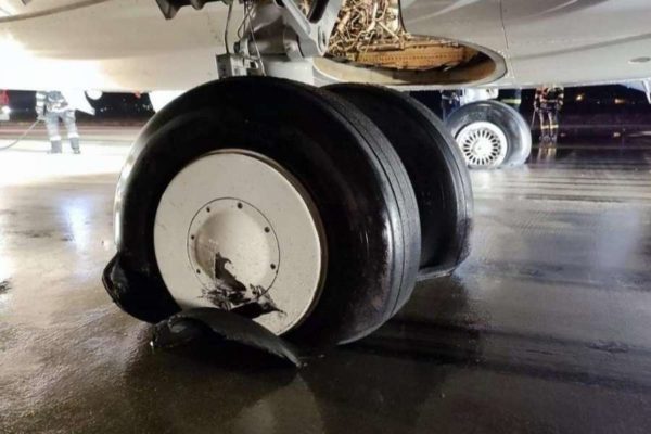 INCIDENT: 737 Blows All Main Tyres On Touch Down? - Mentour Pilot