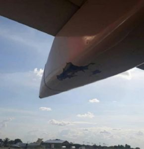 INCIDENT: 737 Skims Rooftops After Engine Failure! - Mentour Pilot