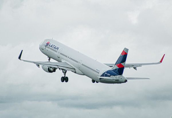 ACCIDENT: A321 Tail Strike On Takeoff - Mentour Pilot