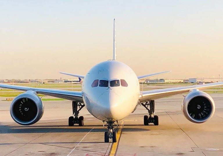 Boeing 787 Problem STOPS Deliveries – Again! - Mentour Pilot