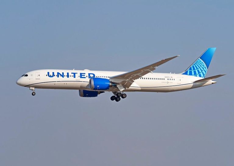 Boeing 787 Problem STOPS Deliveries – Again! - Mentour Pilot
