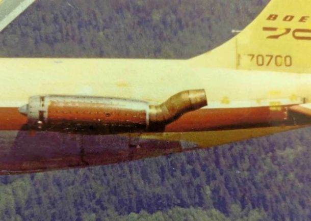 About The Boeing 367-80 And That 5th Engine - Mentour Pilot