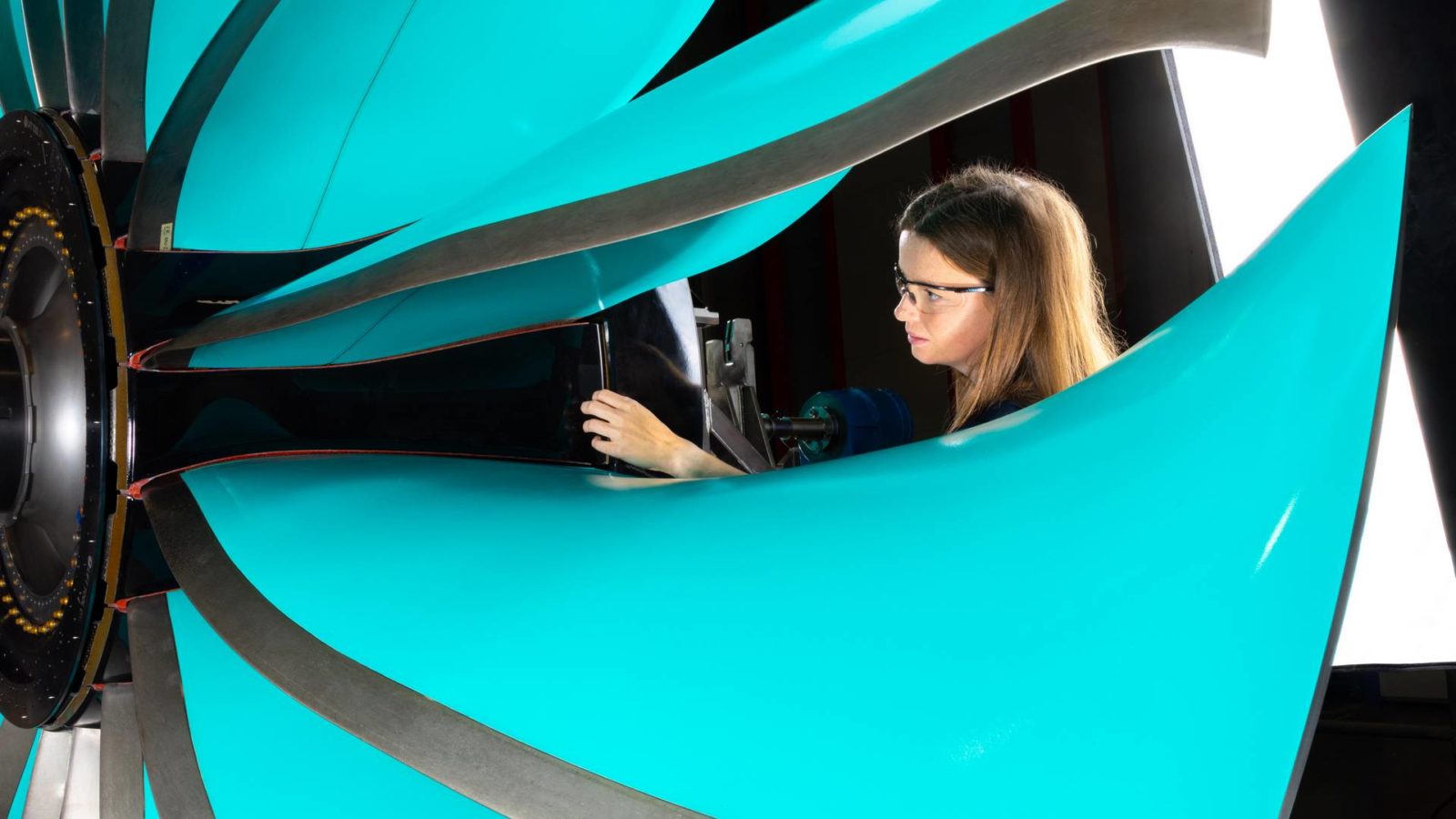 Rolls-Royce Working on Single-Aisle Airliner Engine - Mentour Pilot