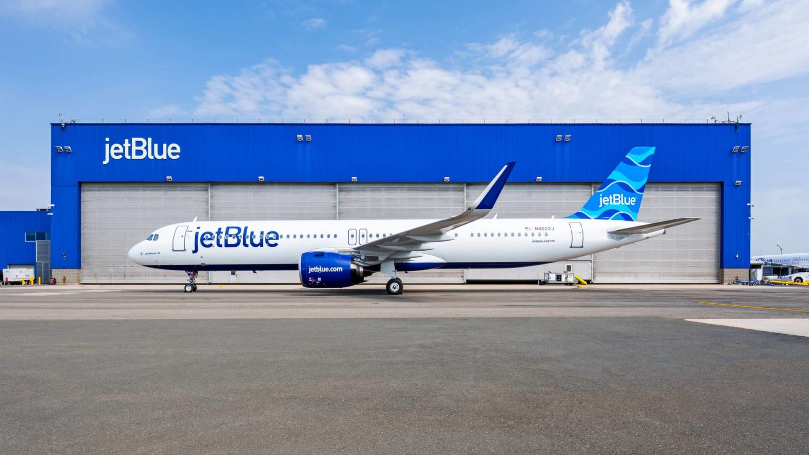 JetBlue Hurt By Amsterdam Airport Traffic Restrictions - Mentour Pilot