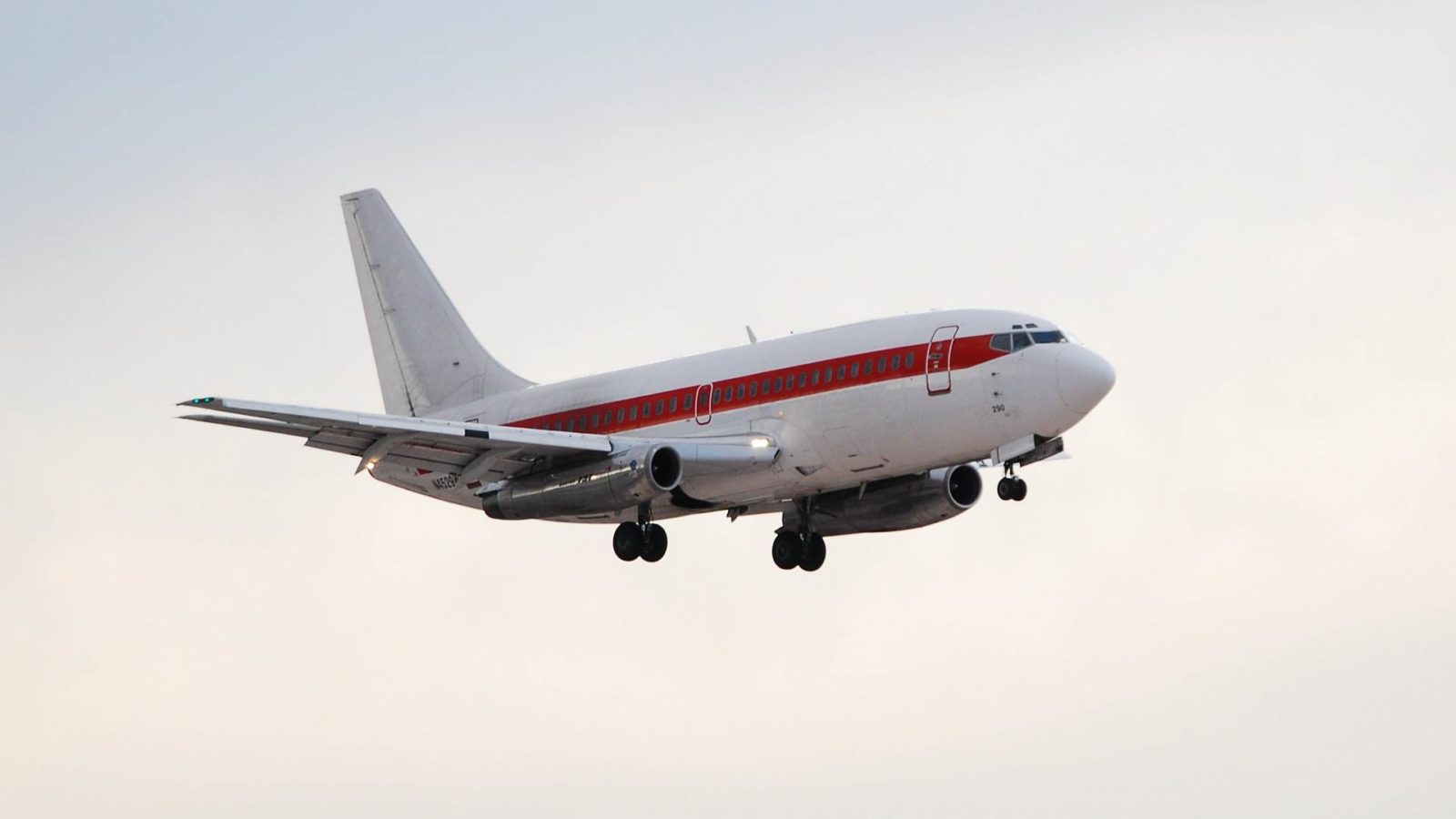 Who Will Next Run The JANET 737s For The U.S. Air Force? - Mentour Pilot