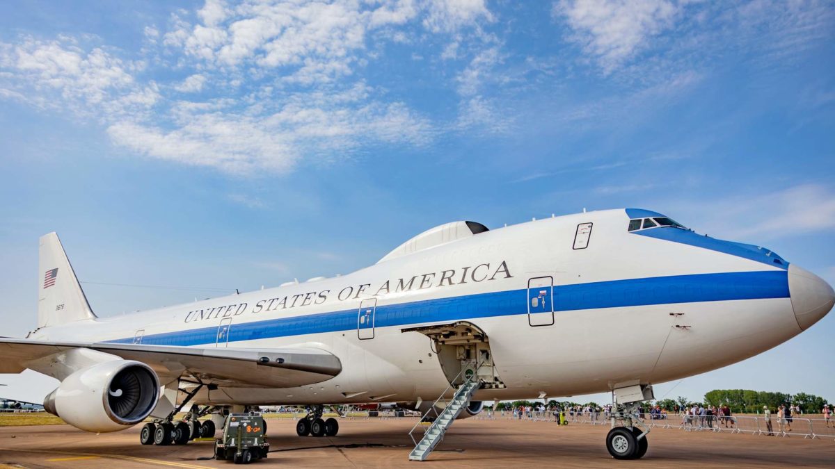 Sierra Nevada Corp Wins Next USAF Doomsday Plane Contract - Mentour Pilot