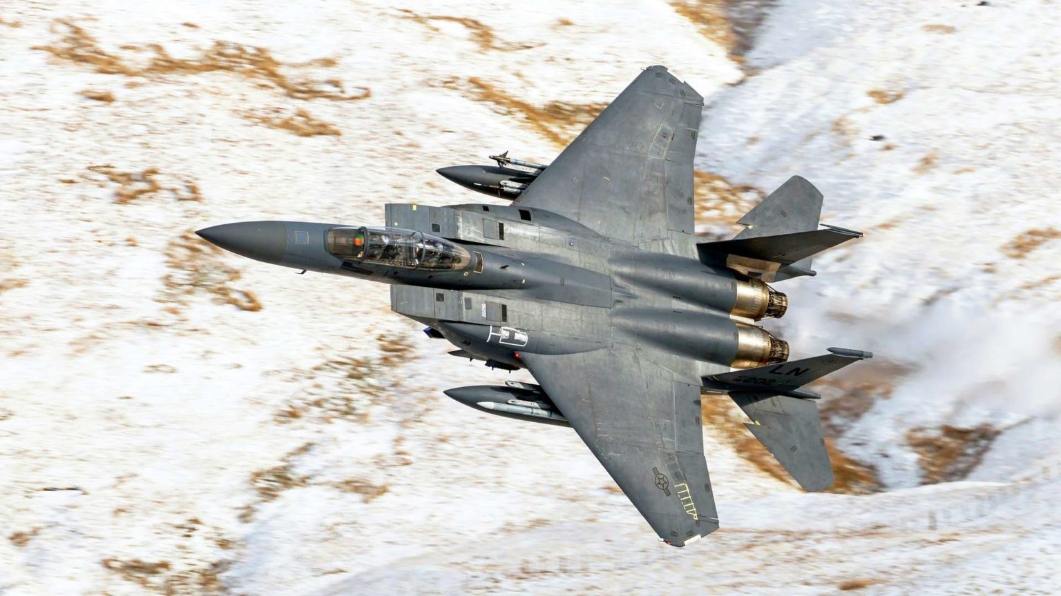 U.S. Air Force Offers Pilots Bonuses To Solve Retention Problem ...