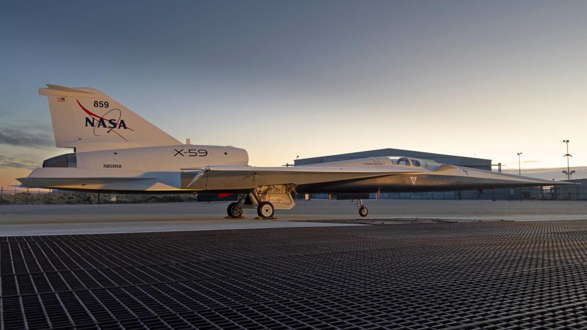 Lockheed And NASA Unveil Finished X-59 Low Boom Aircraft - Mentour Pilot
