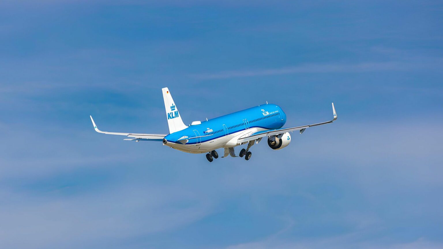 First KLM Airbus A321neo Takes Flight - Mentour Pilot